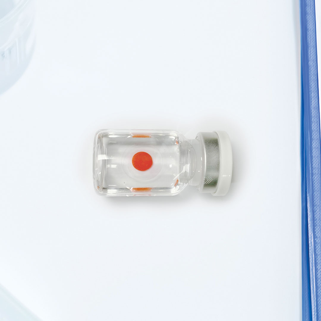 Maxvue RedChroma™ | Red Contact Lens for Colour Vision Deficiency